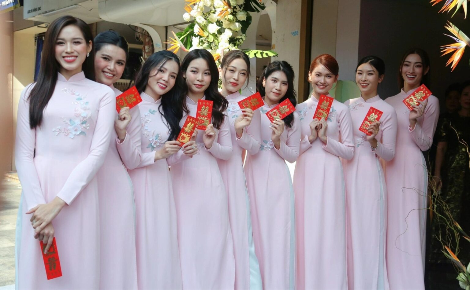 Phù Dâu Là Gì? Tại Sao Phải Có Phù Dâu Trong Đám Cưới.