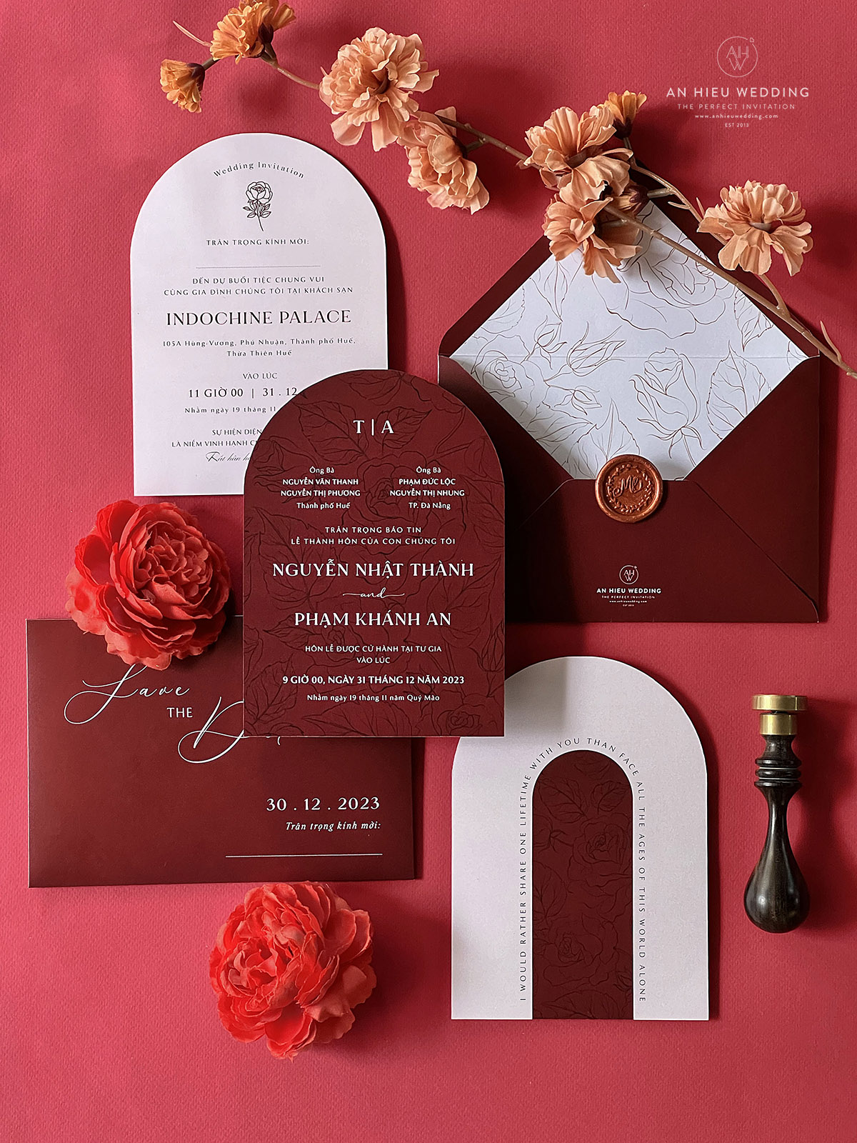 Thiệp Cưới Đỏ Hoa Hồng Vẻ Đẹp Kiêu Sa Và Quyến Rũ.